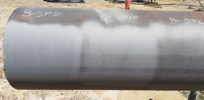 Limpieza con chorro abrasivo a metal casi blanco (SSPC-SP 10/NACE No. 2 ...